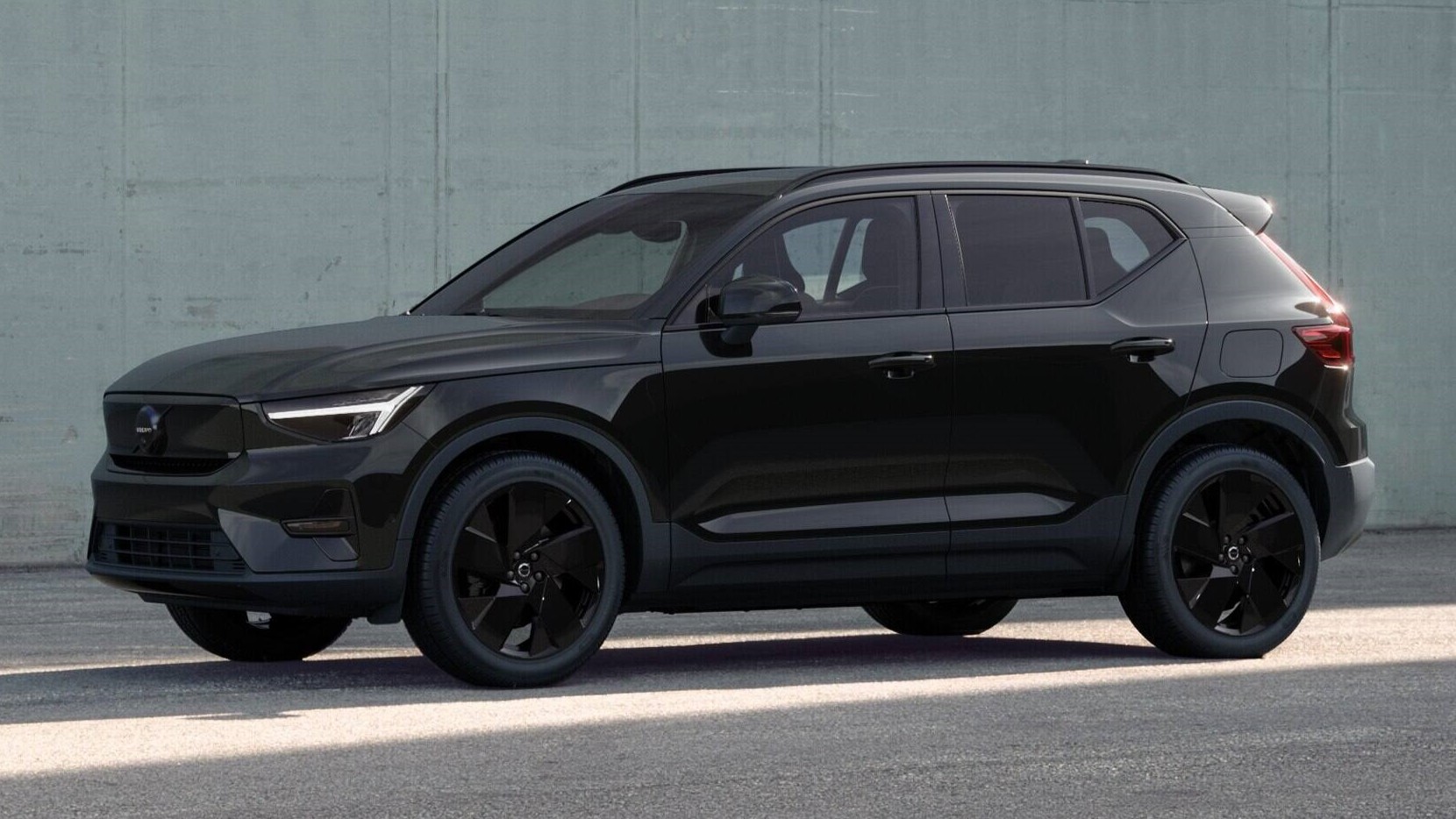 Volvo EX40 & EC40: Black Edition für die E-SUVs – GoingElectric.de